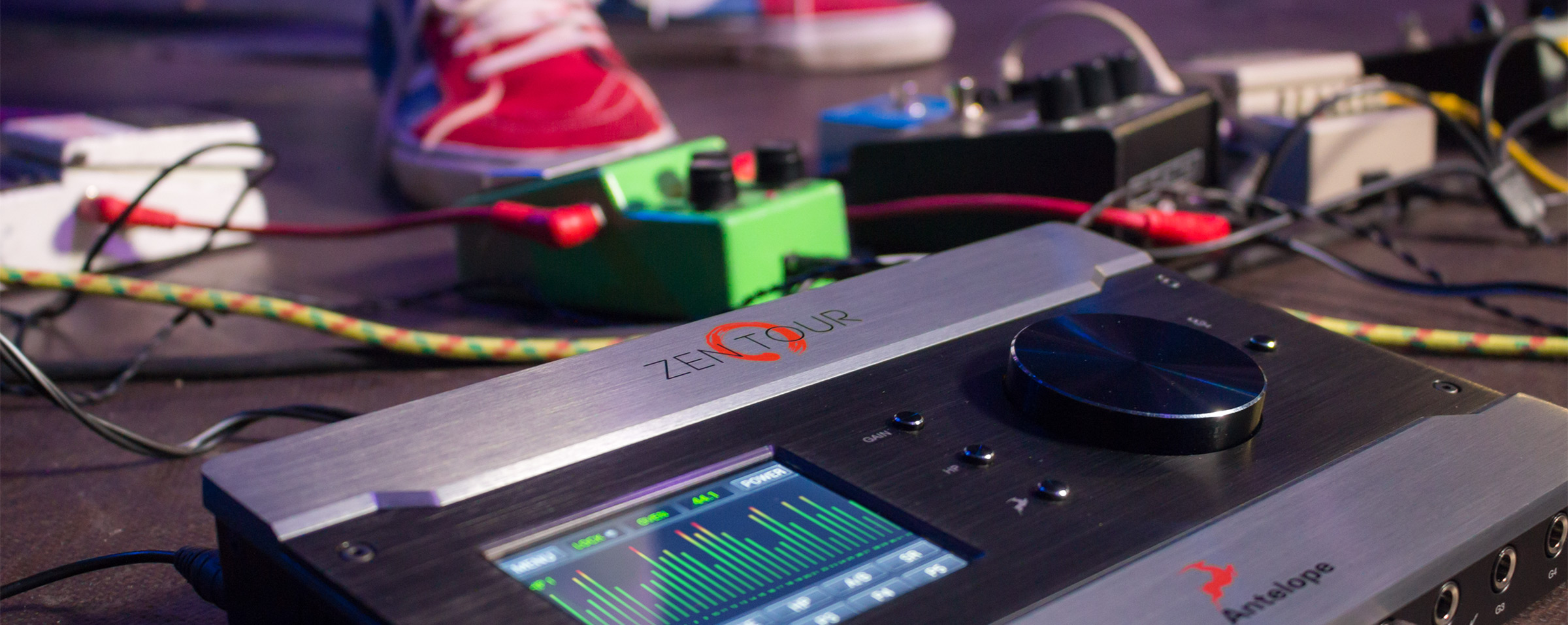 Zen Tour | 持ち運べるバンドレコーティング対応インターフェイス | Antelope Audio